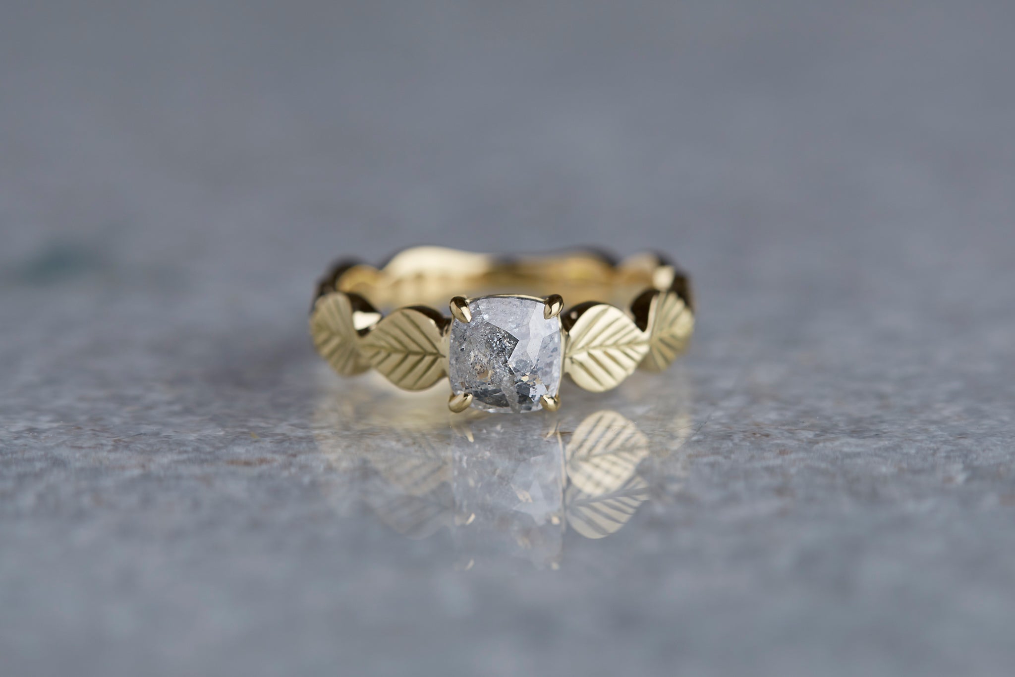 Leaf ring + galaxy diamond – Ryui intl.