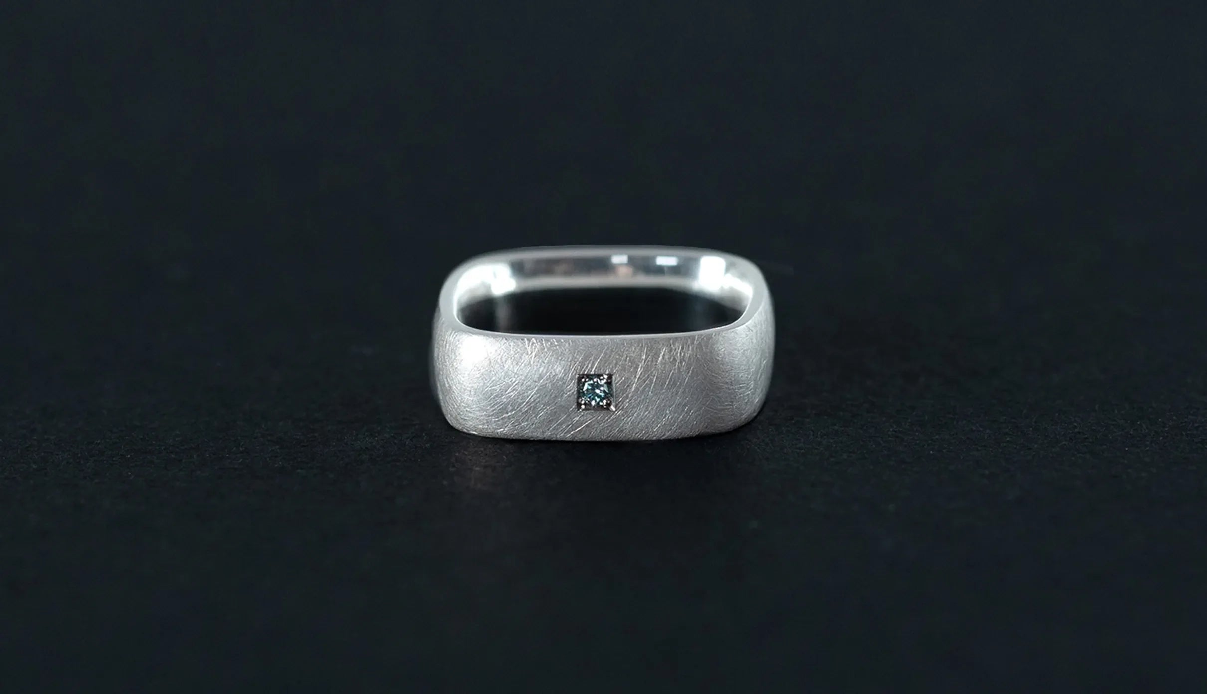 Syami リング + ダイヤモンド ( アイスブルー ) – Ryui intl.