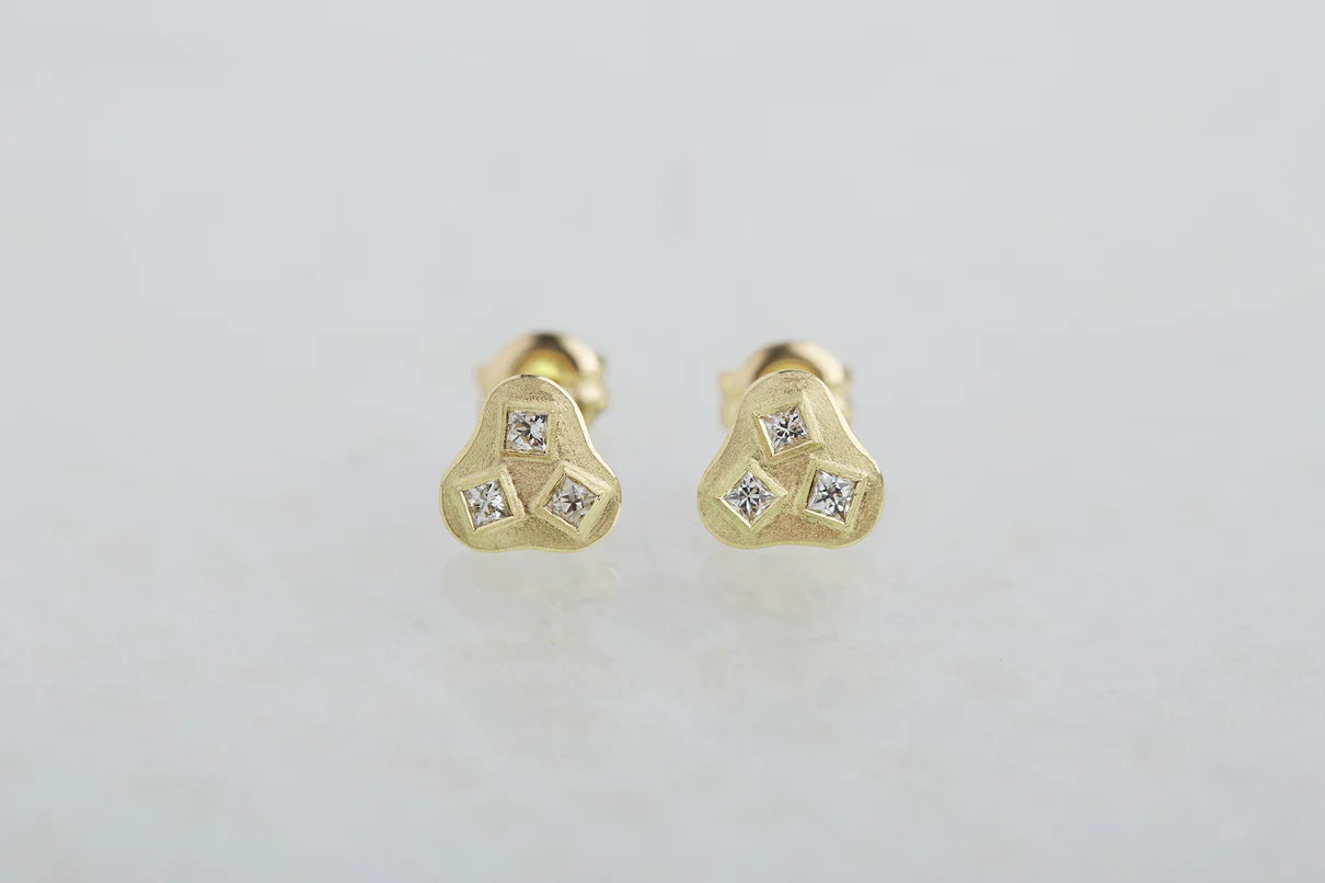 Petit square diamonds earrings – Ryui intl.