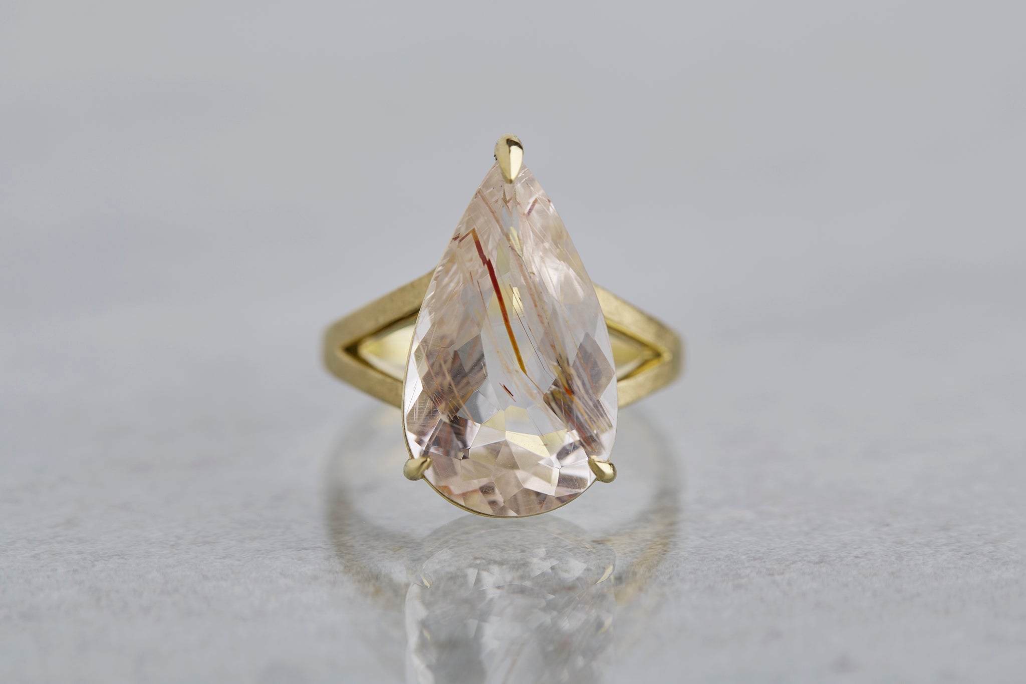 Limonite in topaz ring – Ryui intl.