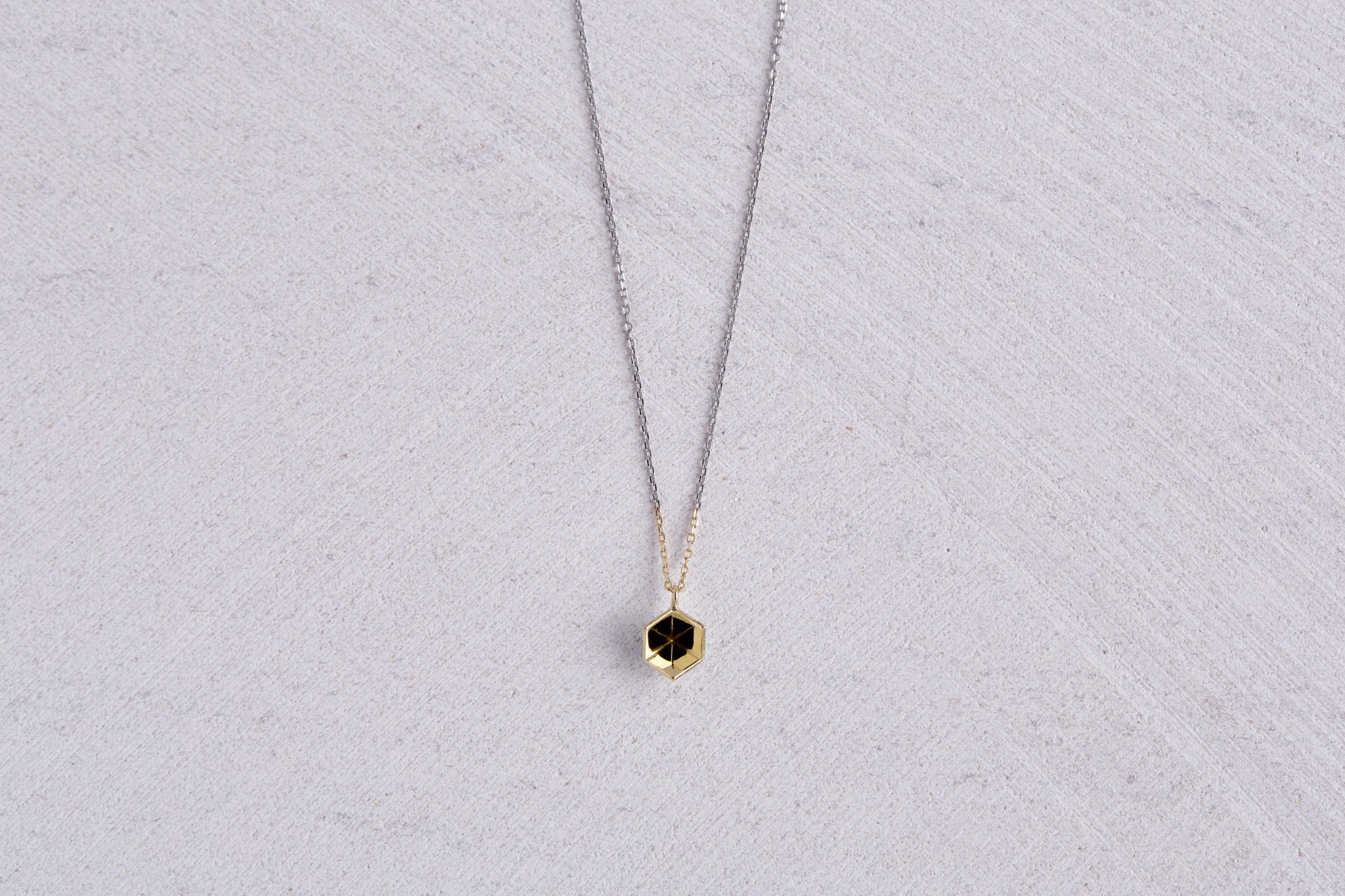 Destination necklace " M " / K18 – Ryui intl.