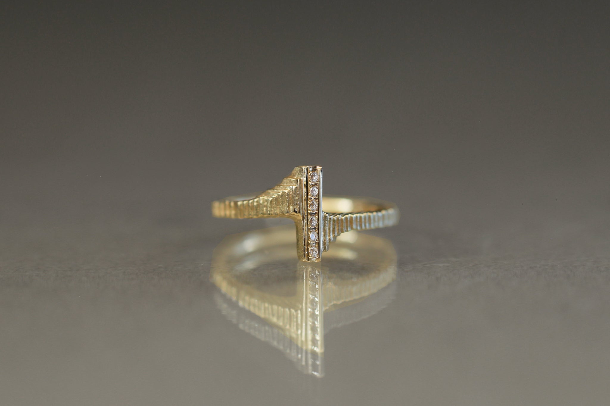 Unknown knowns ring + diamond / K18 – Ryui intl.